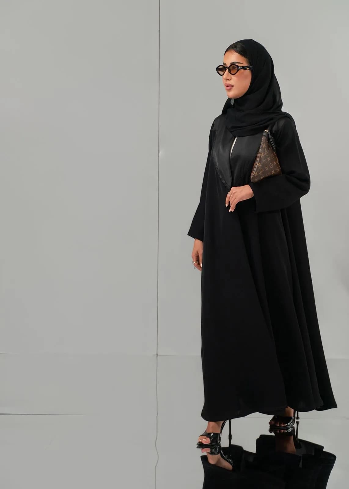 Abaya with a two-tone combination | Arwaas Collections