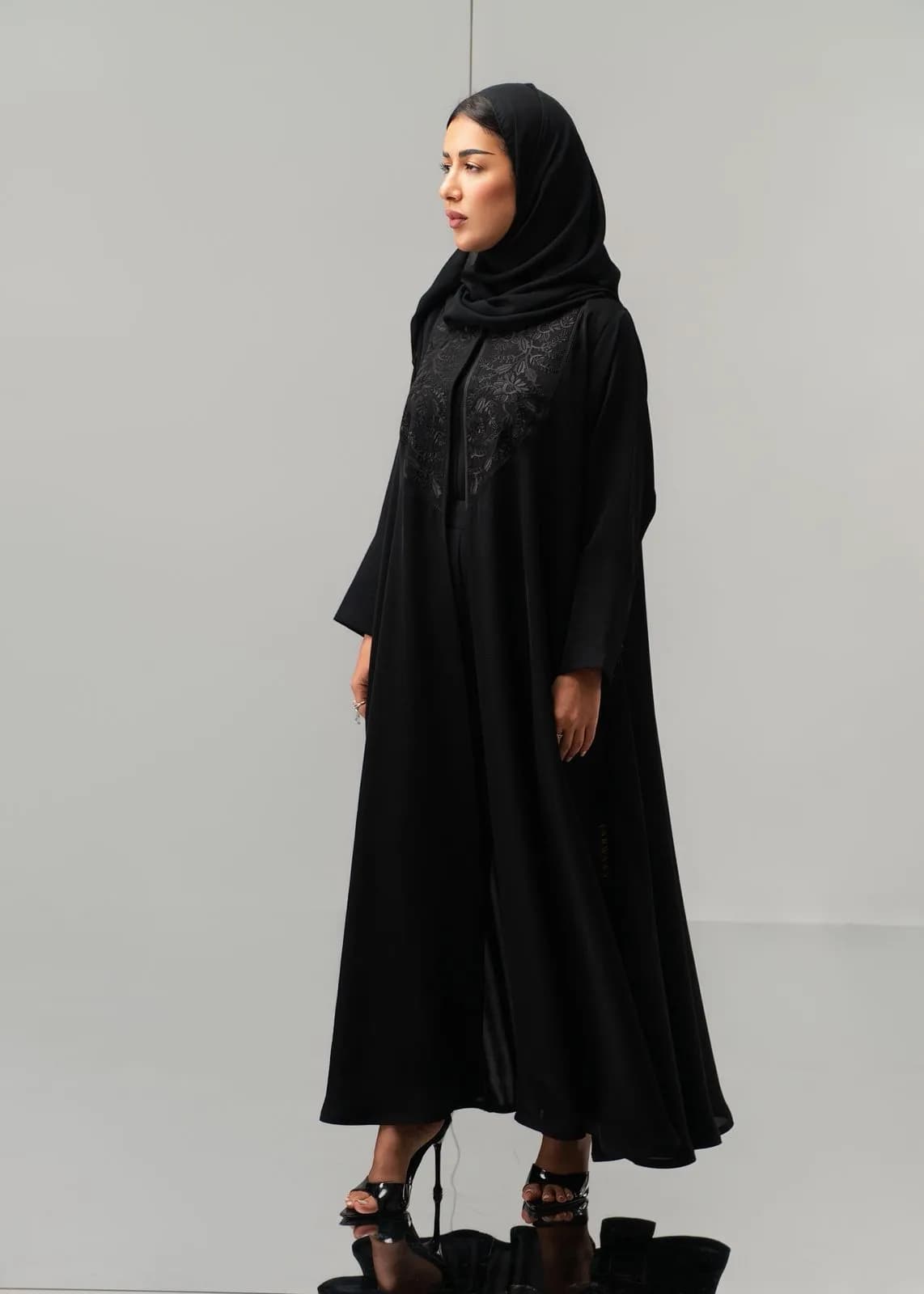 Embroidery abhaya | Arwaas Collections